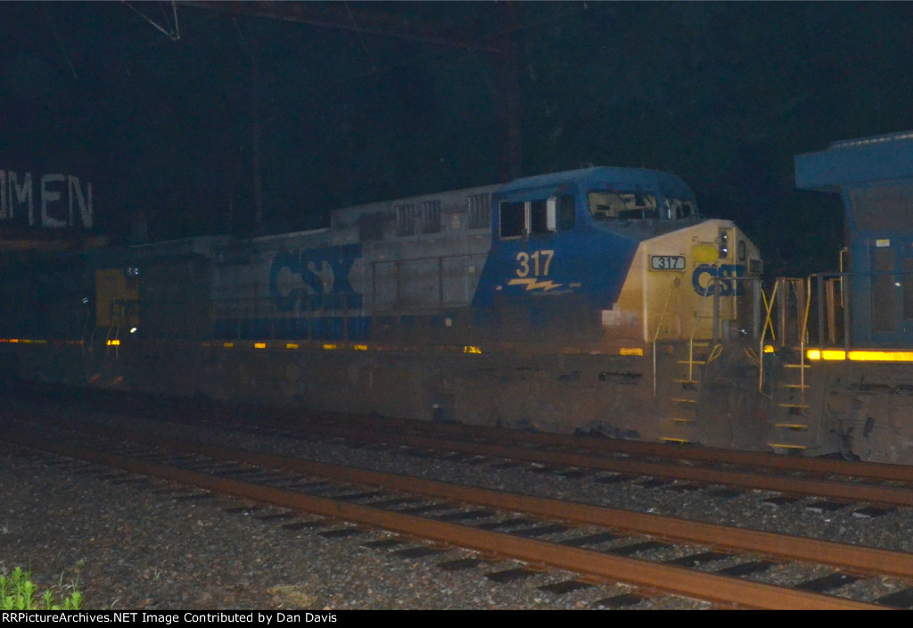 CSX AC44CW 317 trails on Q034-17